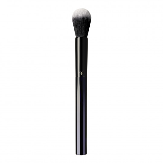 CREAM & POWDER BLUSH BRUSH de Clé De Peau Beauté
